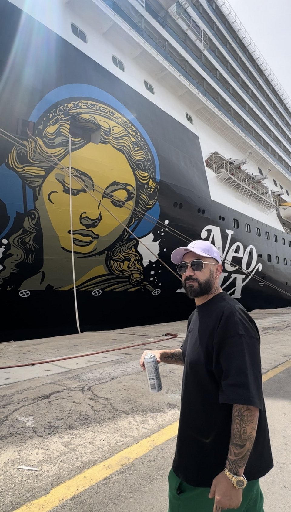 Street art στη...θάλασσα -Ο Sake ζωγράφισε ένα κρουαζιερόπλοιο [εικόνες] - iefimerida.gr